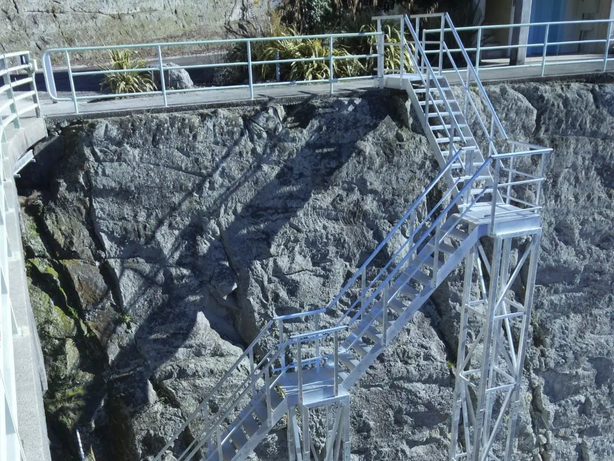 Stair-Mounted Handrails - Monkeytoe New Zealand